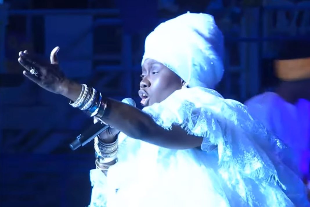 Terri Lyons takes the National Calypso Monarch with Blessings - Soca News